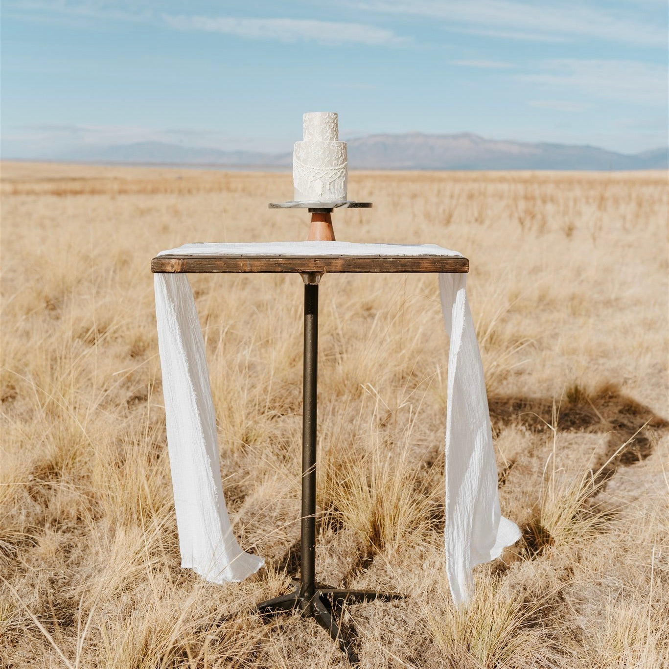 Cocktail and Bistro Tables – Alpine Event Co.